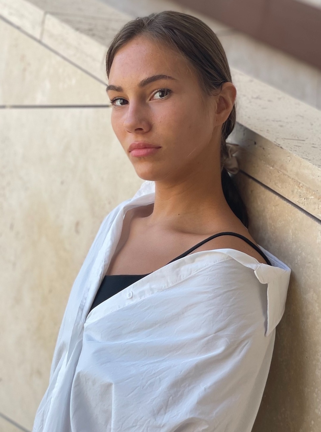 Daria from Dubai | Portfolio & Profile - Model, Voice Over, Presenters ...