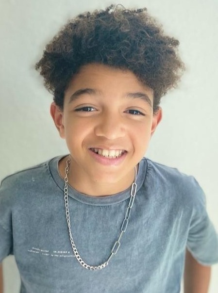 Discover Zuriels unique portfolio on MMG Talent!