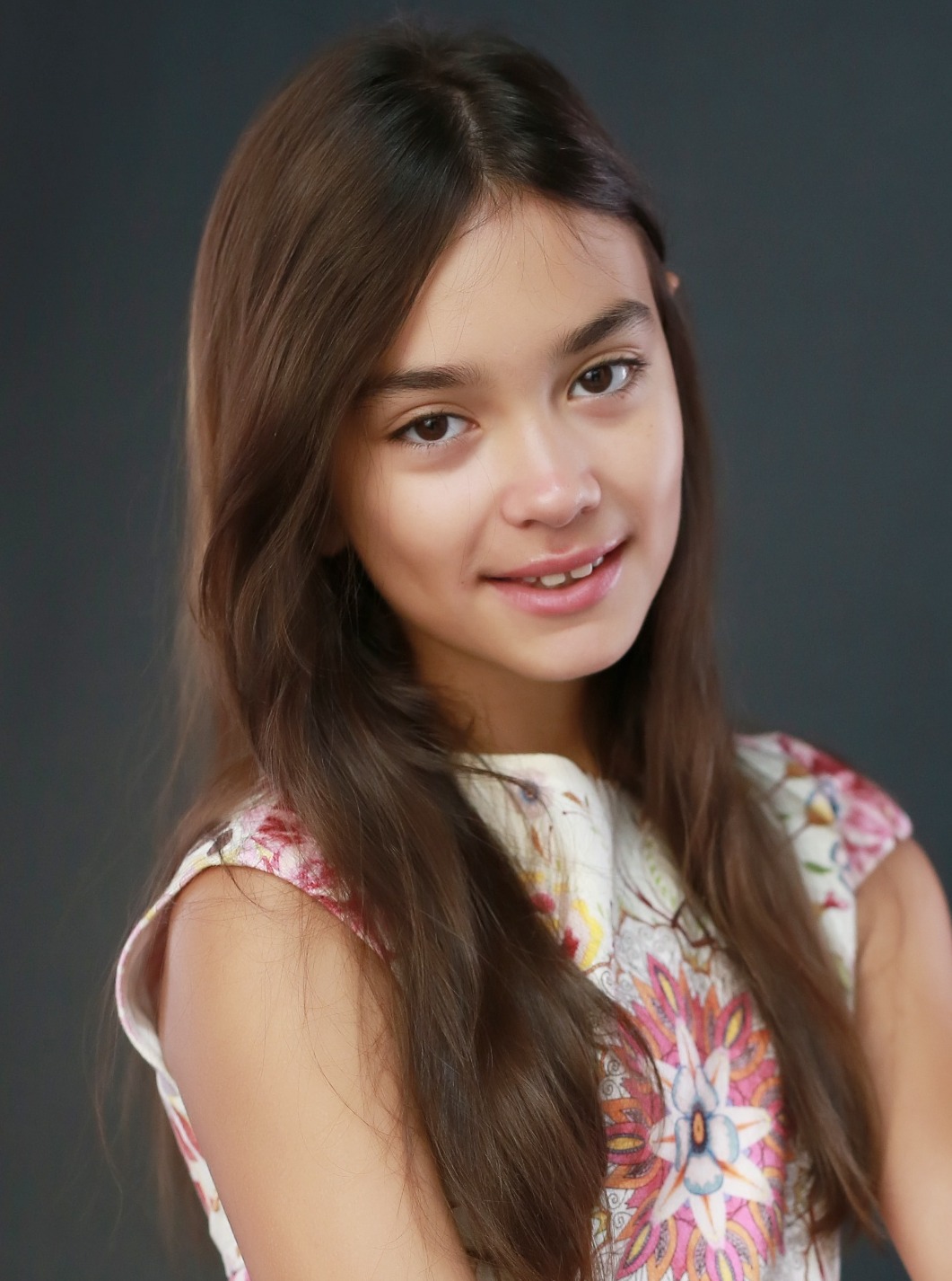 Violeta from Dubai | Portfolio & Profile - Model, Performer, Voice Over | MMG Talent