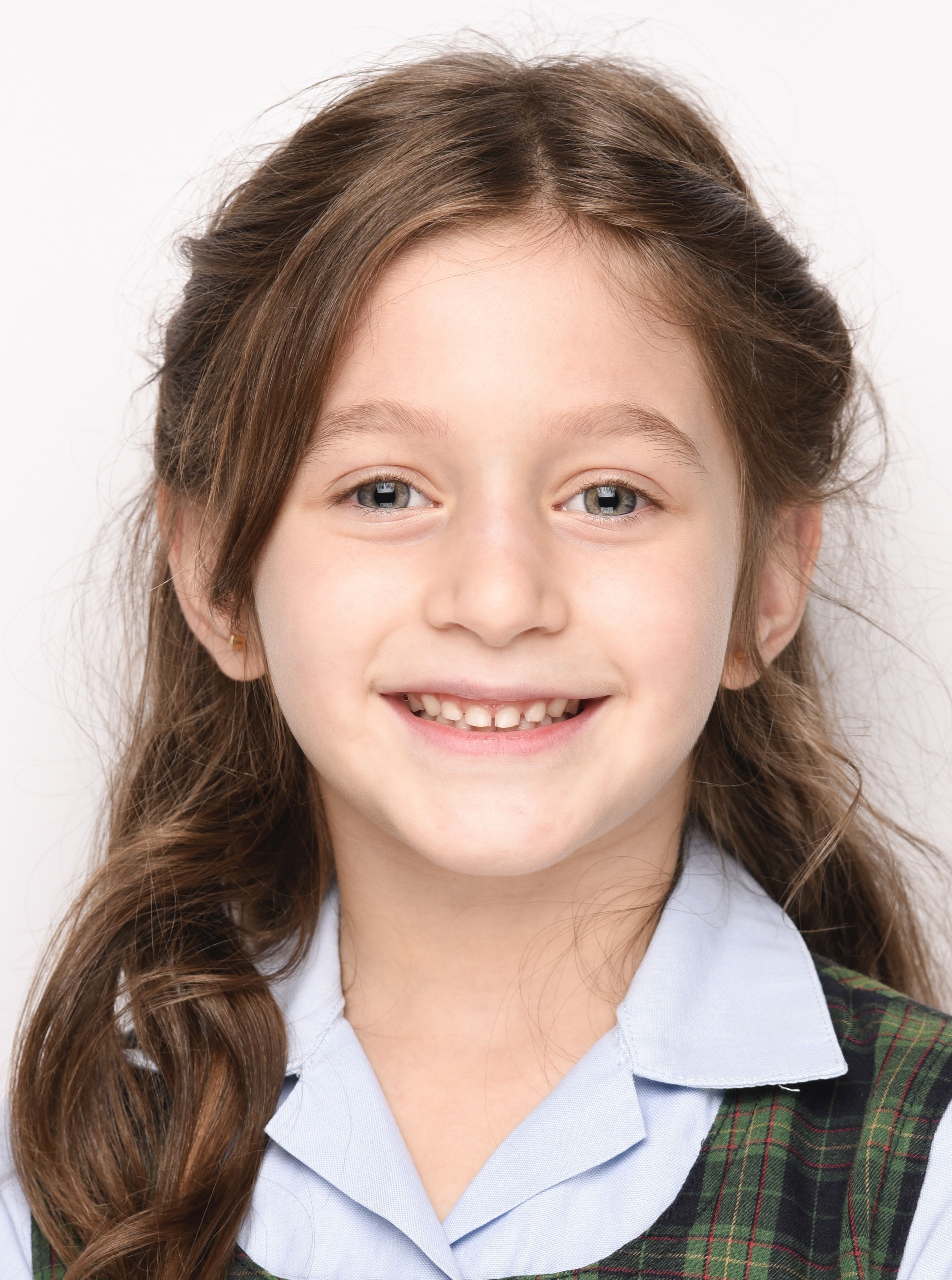 Discover Simas unique portfolio on MMG Talent!