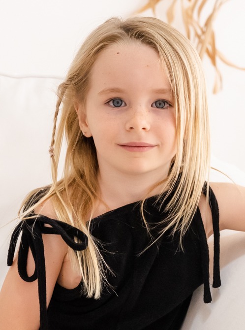 Discover Harper Belles unique portfolio on MMG Talent!