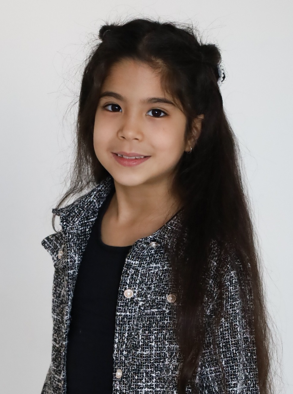 Samira from Dubai | Portfolio & Profile - Model, Actor | MMG Talent