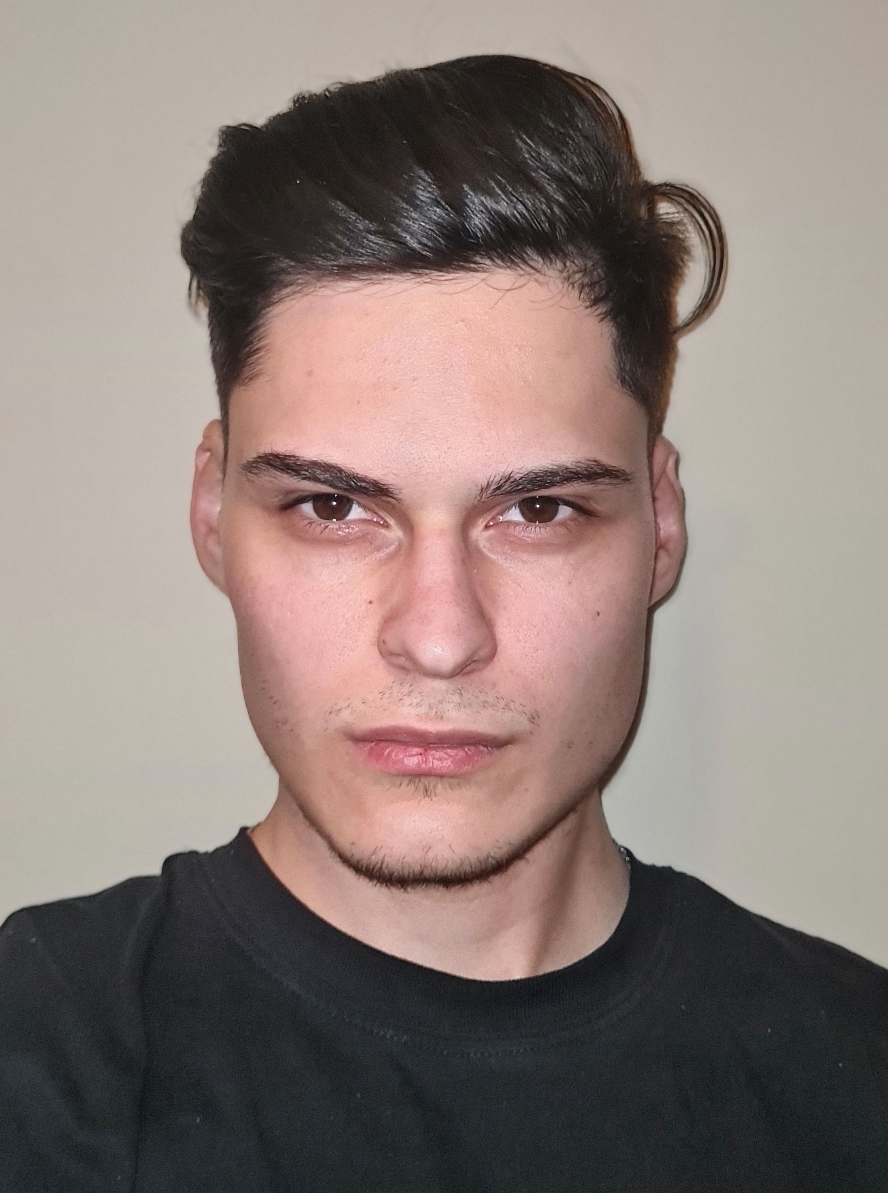 Armen from Dubai | Portfolio & Profile - Model, Voice Over, Actor | MMG ...