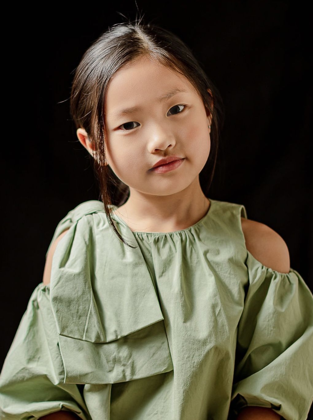 Discover Zilings unique portfolio on MMG Talent!