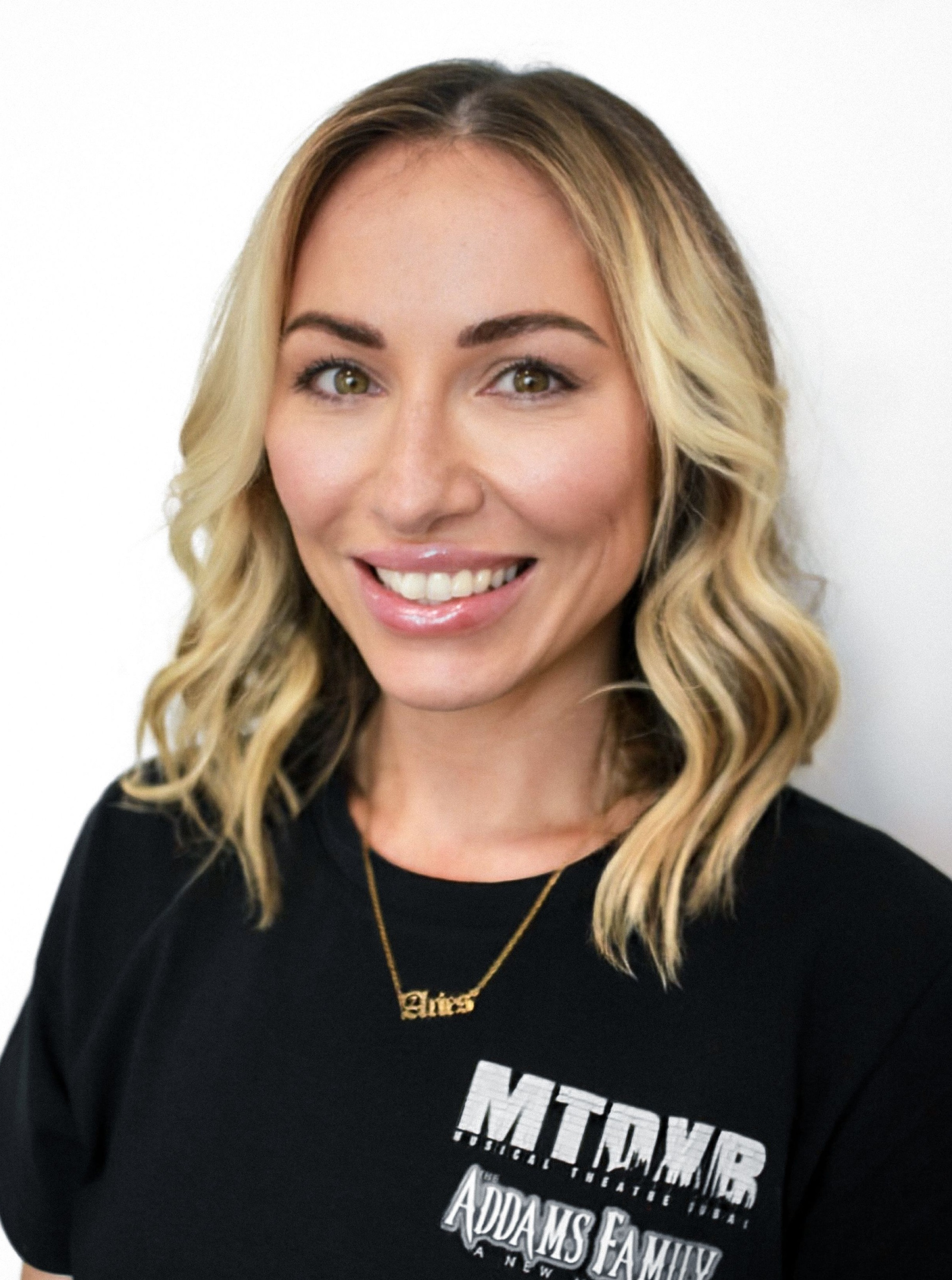 Discover Carinas unique portfolio on MMG Talent!