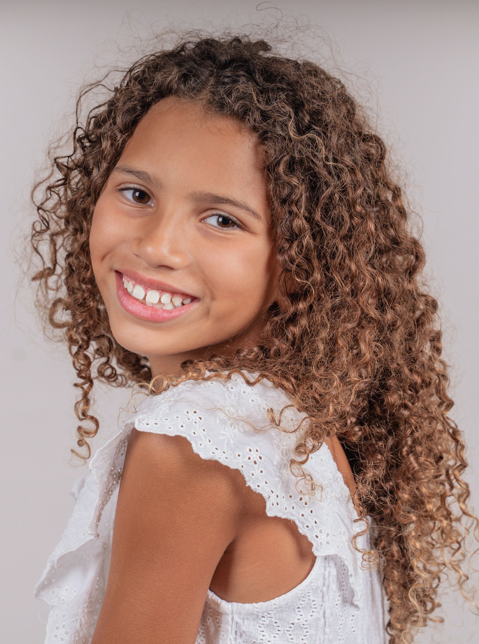 Scarlett from Dubai | Portfolio & Profile - Model | MMG Talent