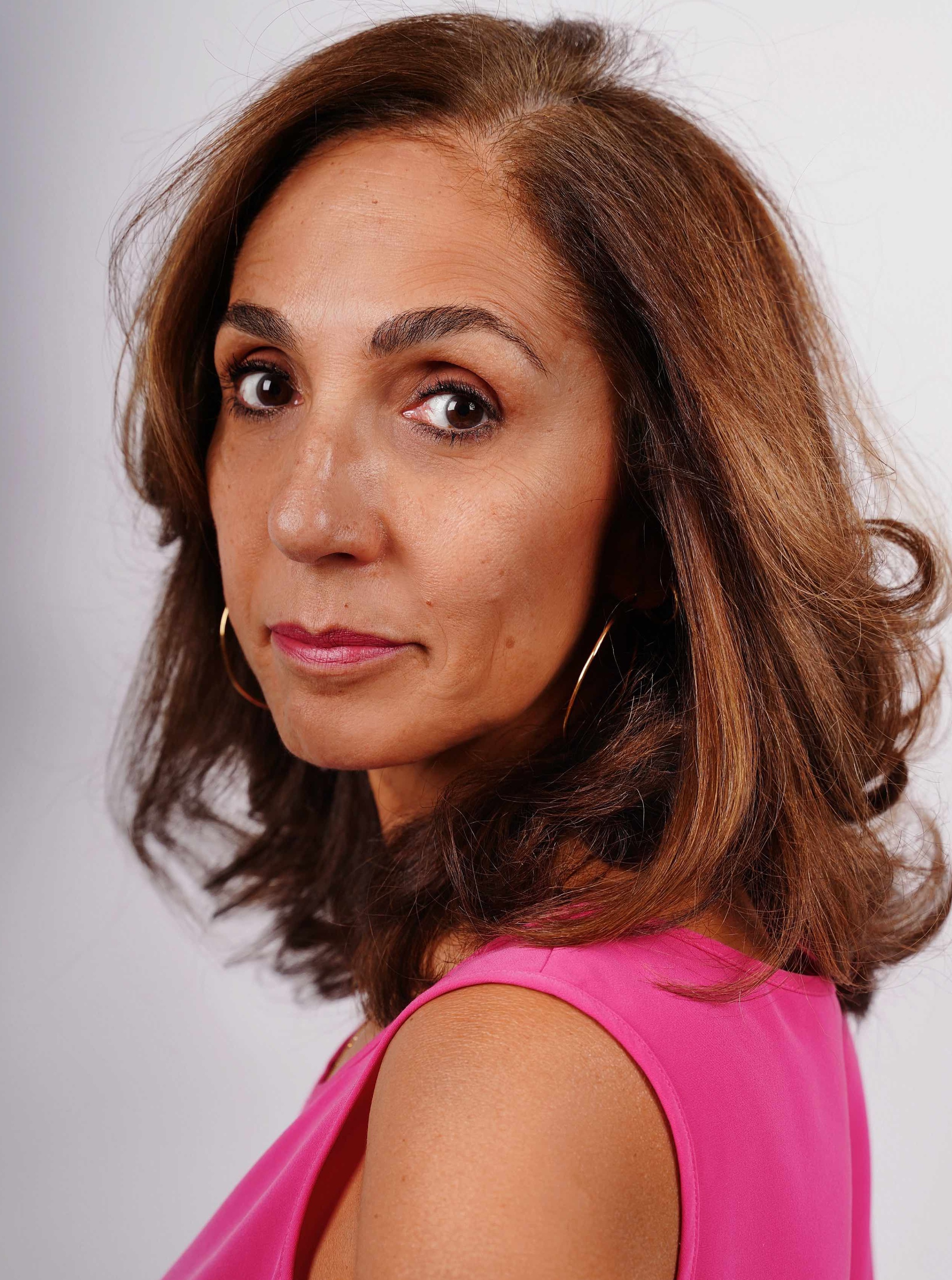 Nadia from Dubai | Portfolio & Profile - Model, Hostess, Voice Over ...