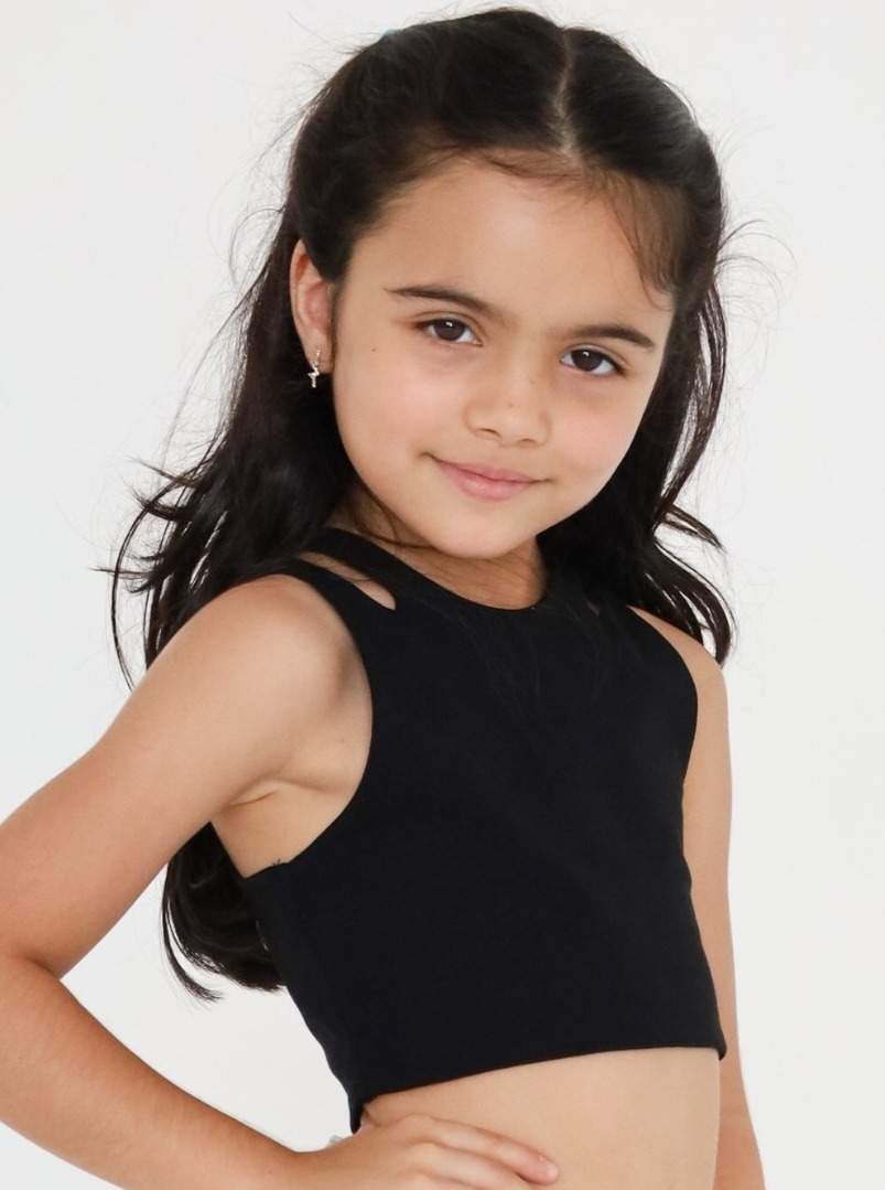 Discover Ayas unique portfolio on MMG Talent!