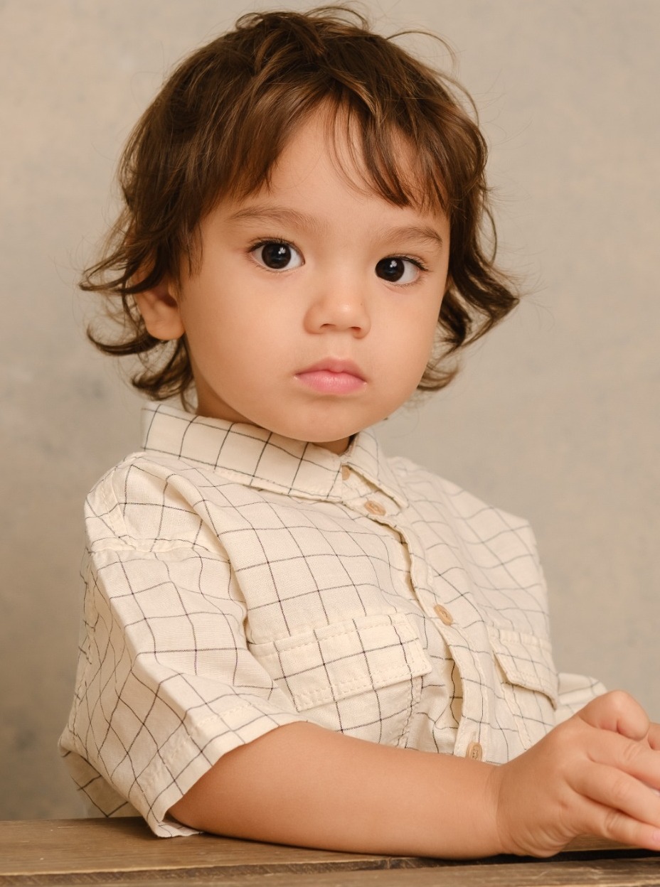 Discover Alexander Michaels unique portfolio on MMG Talent!