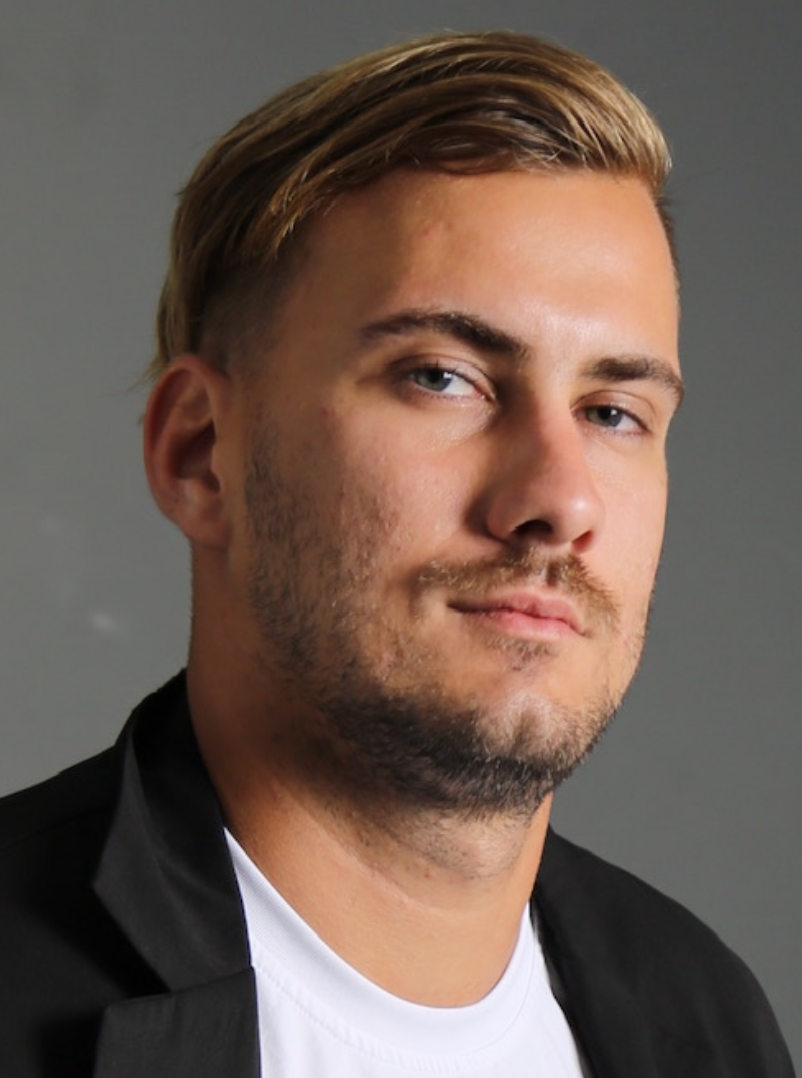 Discover Iñakis unique portfolio on MMG Talent!