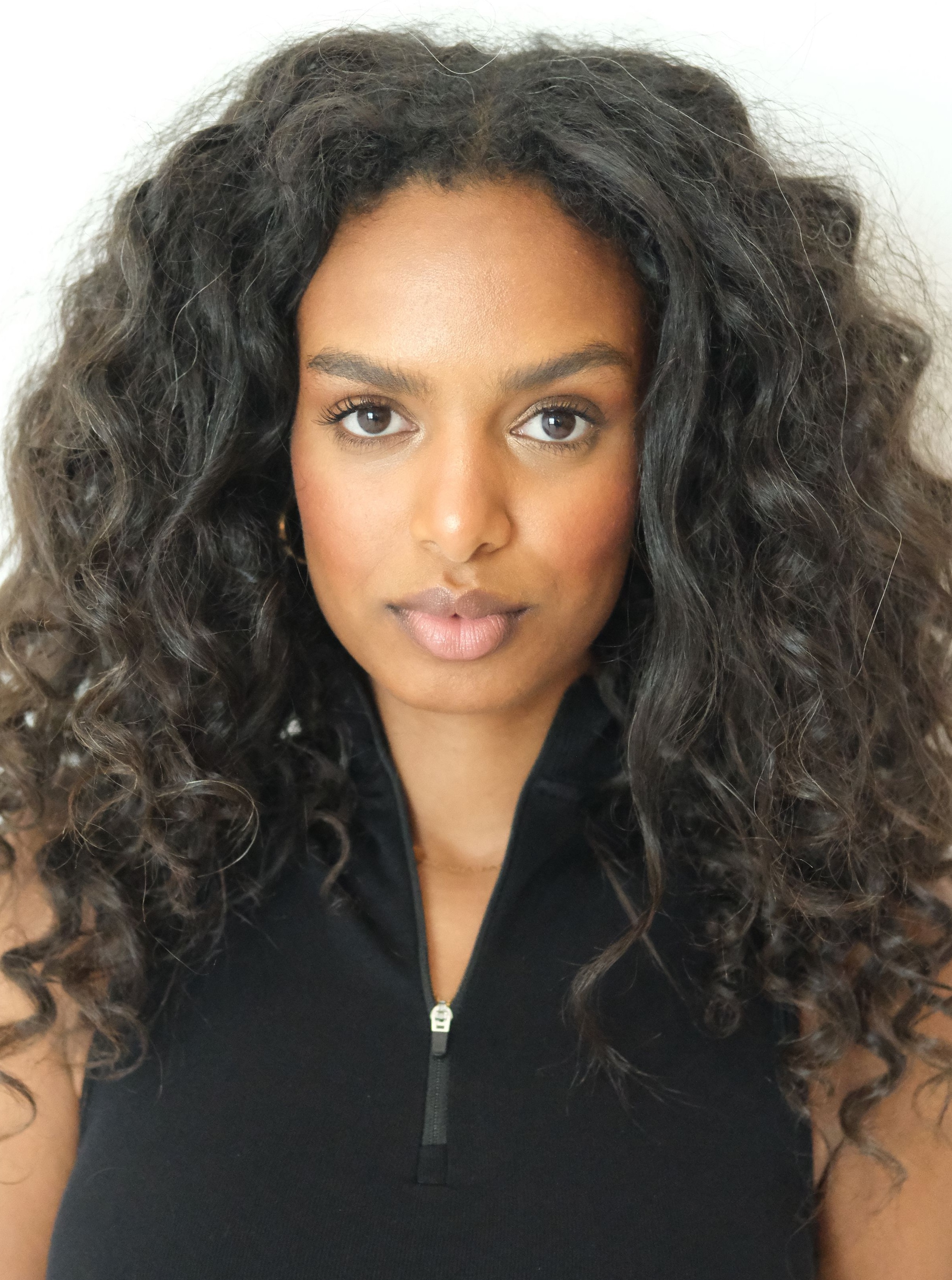 Esra from Dubai | Portfolio & Profile - Model, Hostess, Influencer ...