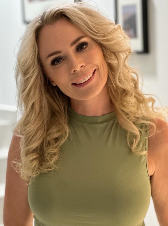 Discover Pernilles unique portfolio on MMG Talent!