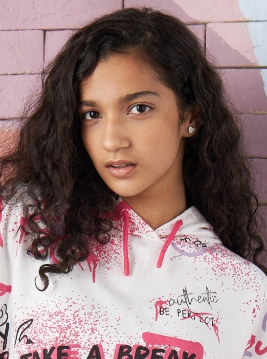 Aarya from Sharjah | Portfolio & Profile - Model, Performer, Voice Over ...