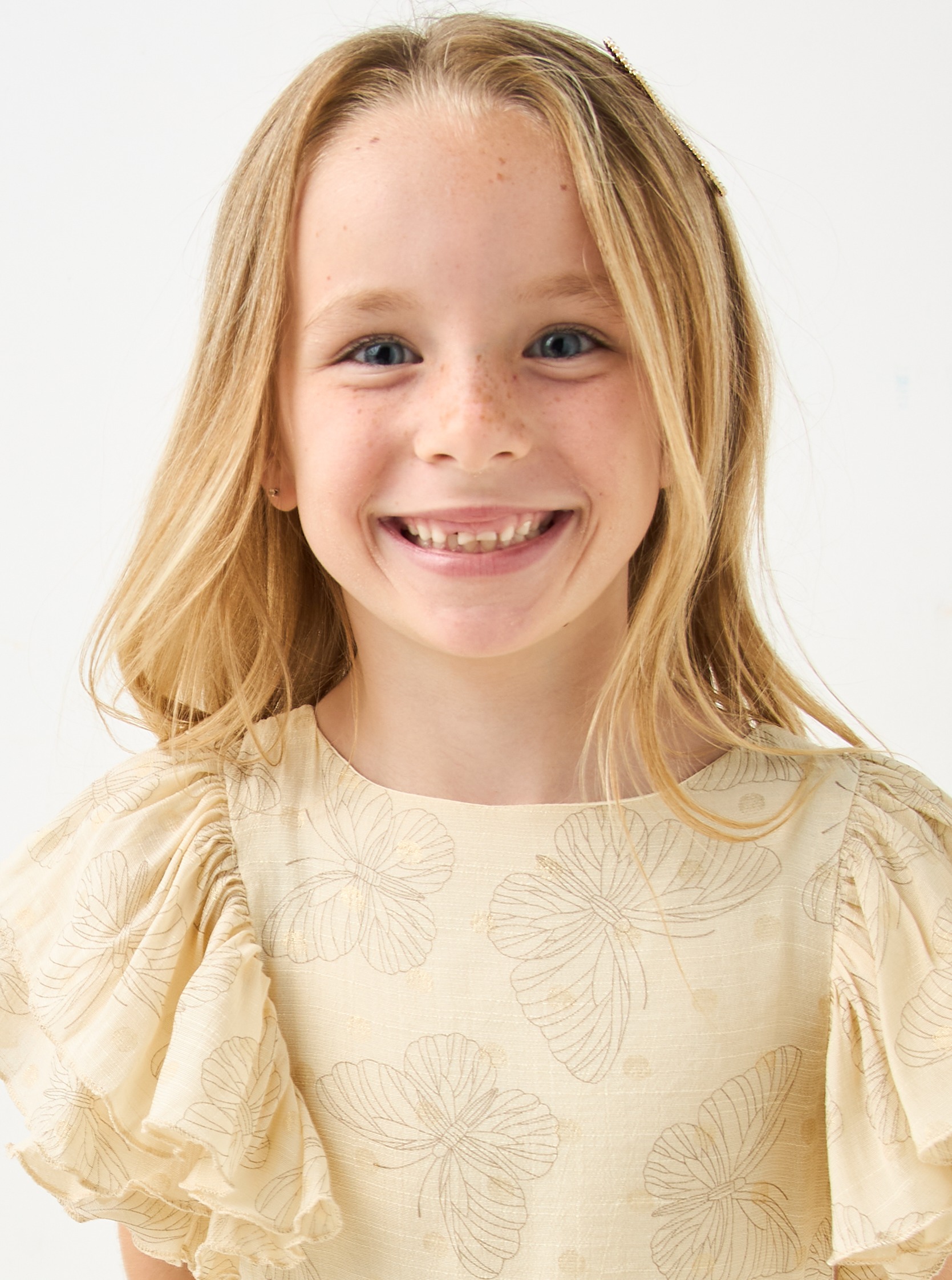 Discover Harper Belles unique portfolio on MMG Talent!