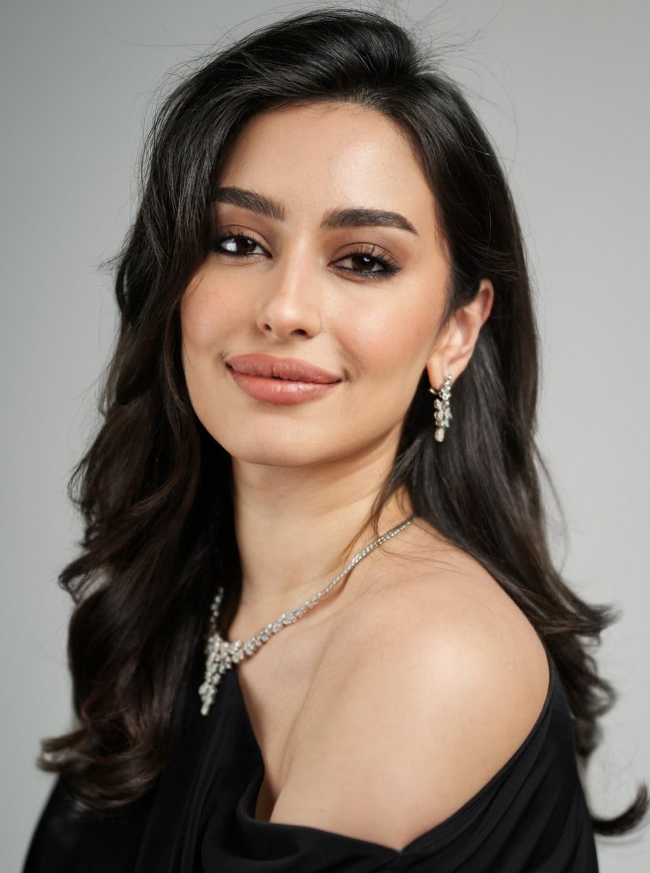 Discover Nasims unique portfolio on MMG Talent!