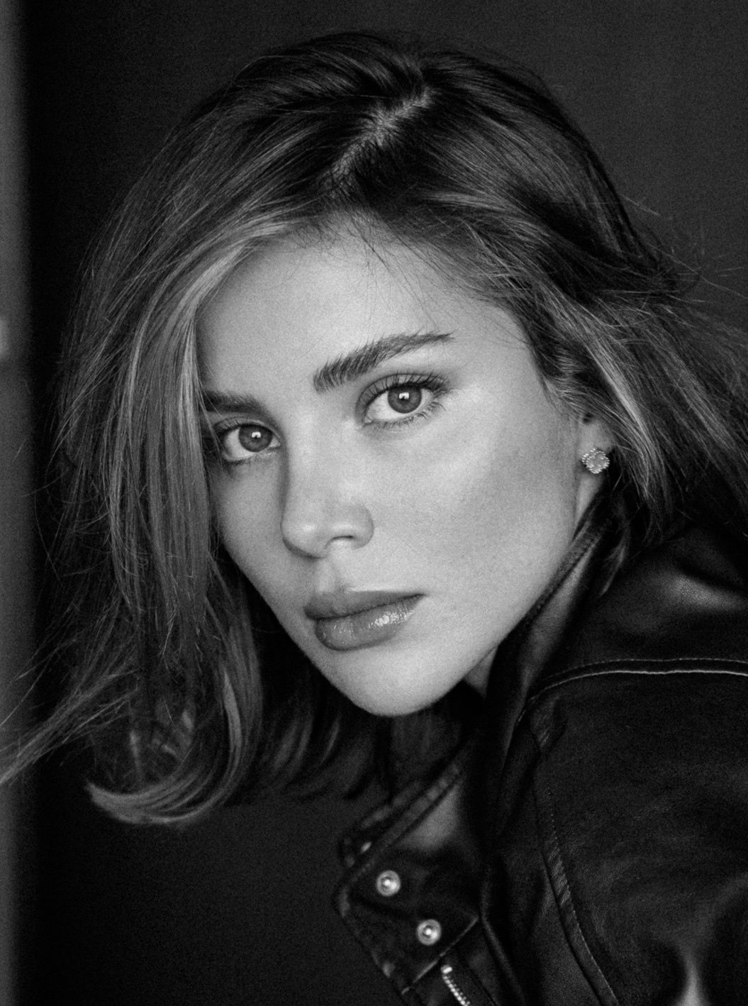 Discover Samins unique portfolio on MMG Talent!