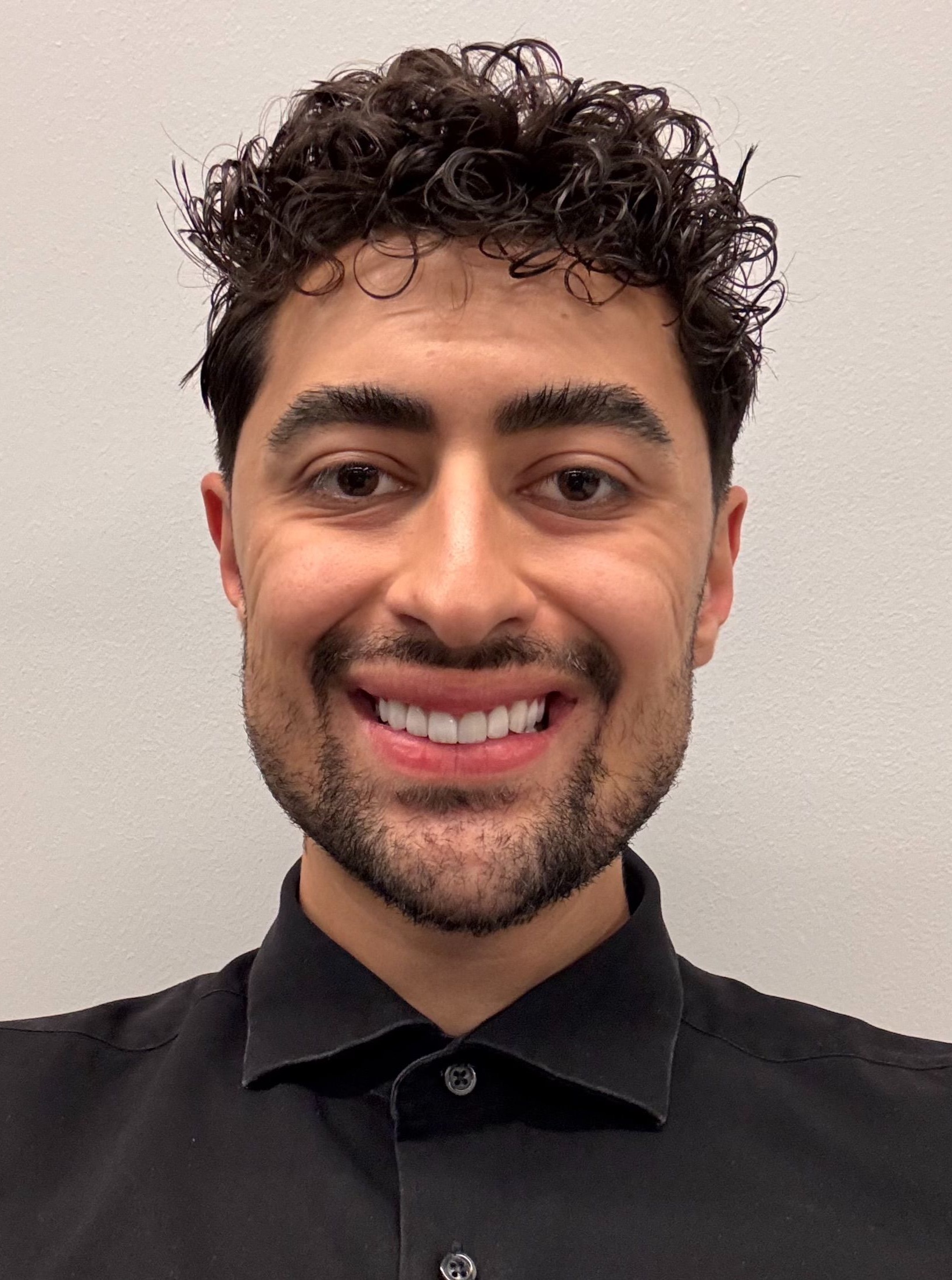 Discover Raiss unique portfolio on MMG Talent!