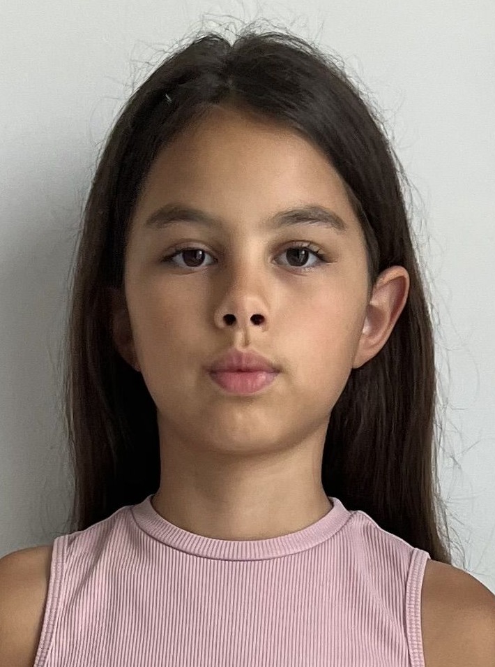 Discover Roses unique portfolio on MMG Talent!