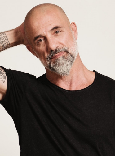 Discover Georges unique portfolio on MMG Talent!