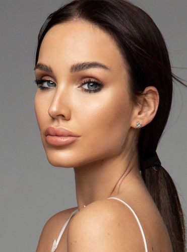 Anna from Dubai | Portfolio & Profile - Model, Hostess, Influencer ...