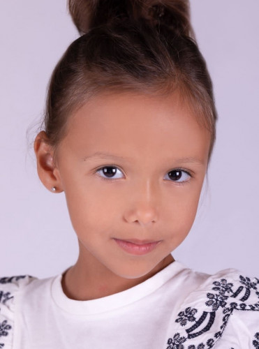 Diana from Abu dhabi | Portfolio & Profile - Model | MMG Talent