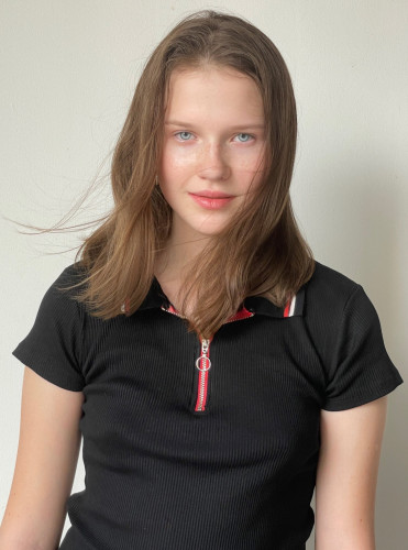 Discover Mashas unique portfolio on MMG Talent!