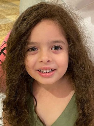 Discover Nayas unique portfolio on MMG Talent!