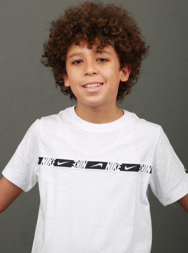 Discover Alis unique portfolio on MMG Talent!