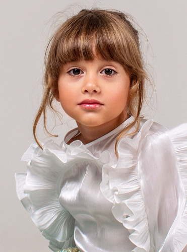 Discover Tamaras unique portfolio on MMG Talent!