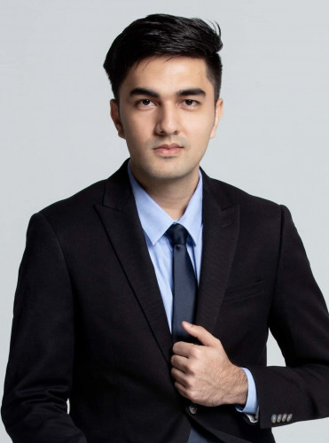 Discover John Pauls unique portfolio on MMG Talent!