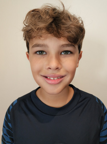 Discover Farriss unique portfolio on MMG Talent!