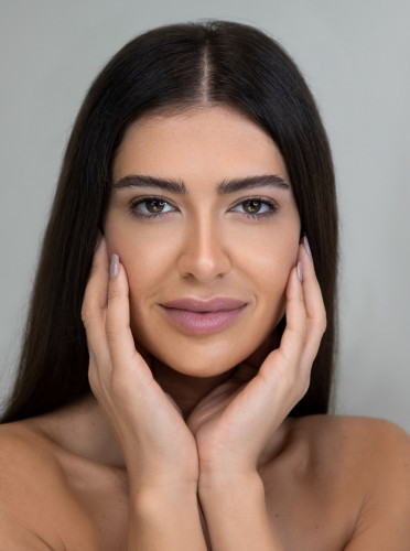 Discover Elises unique portfolio on MMG Talent!