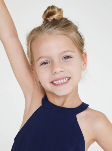 Discover Milas unique portfolio on MMG Talent!