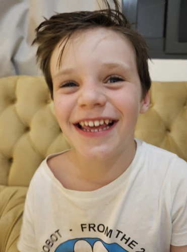 Discover Léons unique portfolio on MMG Talent!