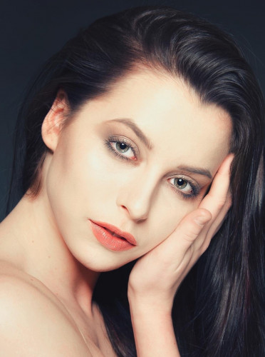 Discover Nelas unique portfolio on MMG Talent!