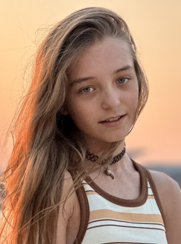 Discover Manons unique portfolio on MMG Talent!