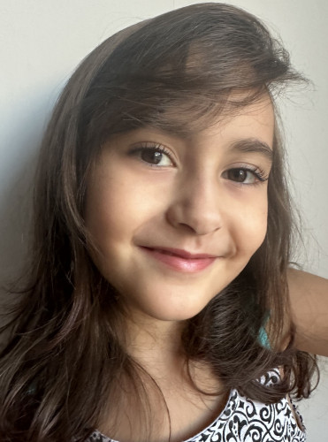 Discover Nayas unique portfolio on MMG Talent!