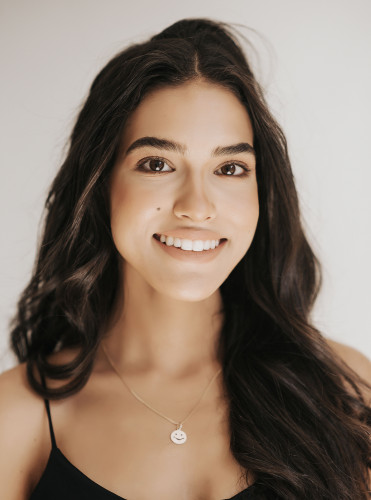 Discover Ayas unique portfolio on MMG Talent!