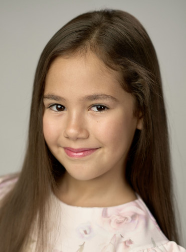 Discover Defnes unique portfolio on MMG Talent!