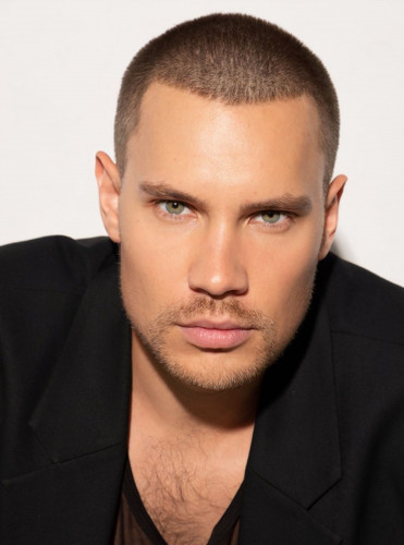 Discover Dmitriis unique portfolio on MMG Talent!