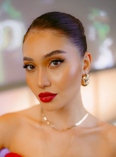 Discover Mayas unique portfolio on MMG Talent!