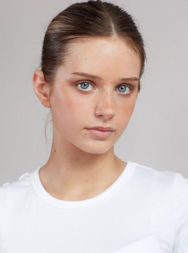 Discover Annabelles unique portfolio on MMG Talent!