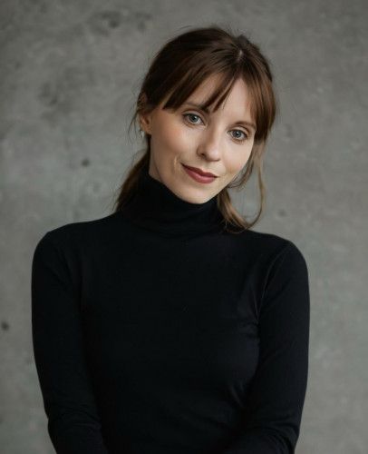 Discover Jennifers unique portfolio on MMG Talent!