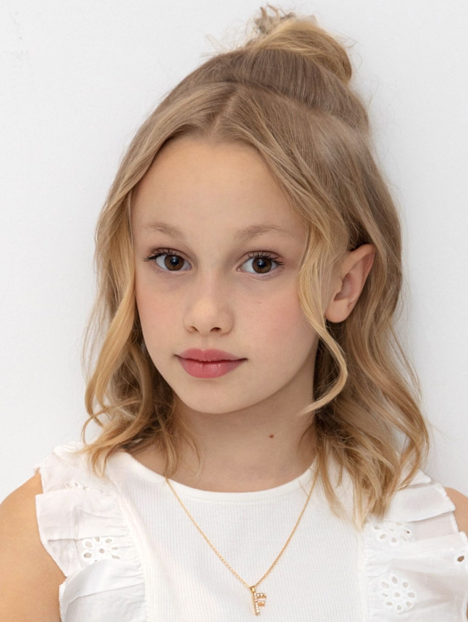 Discover Felicias unique portfolio on MMG Talent!