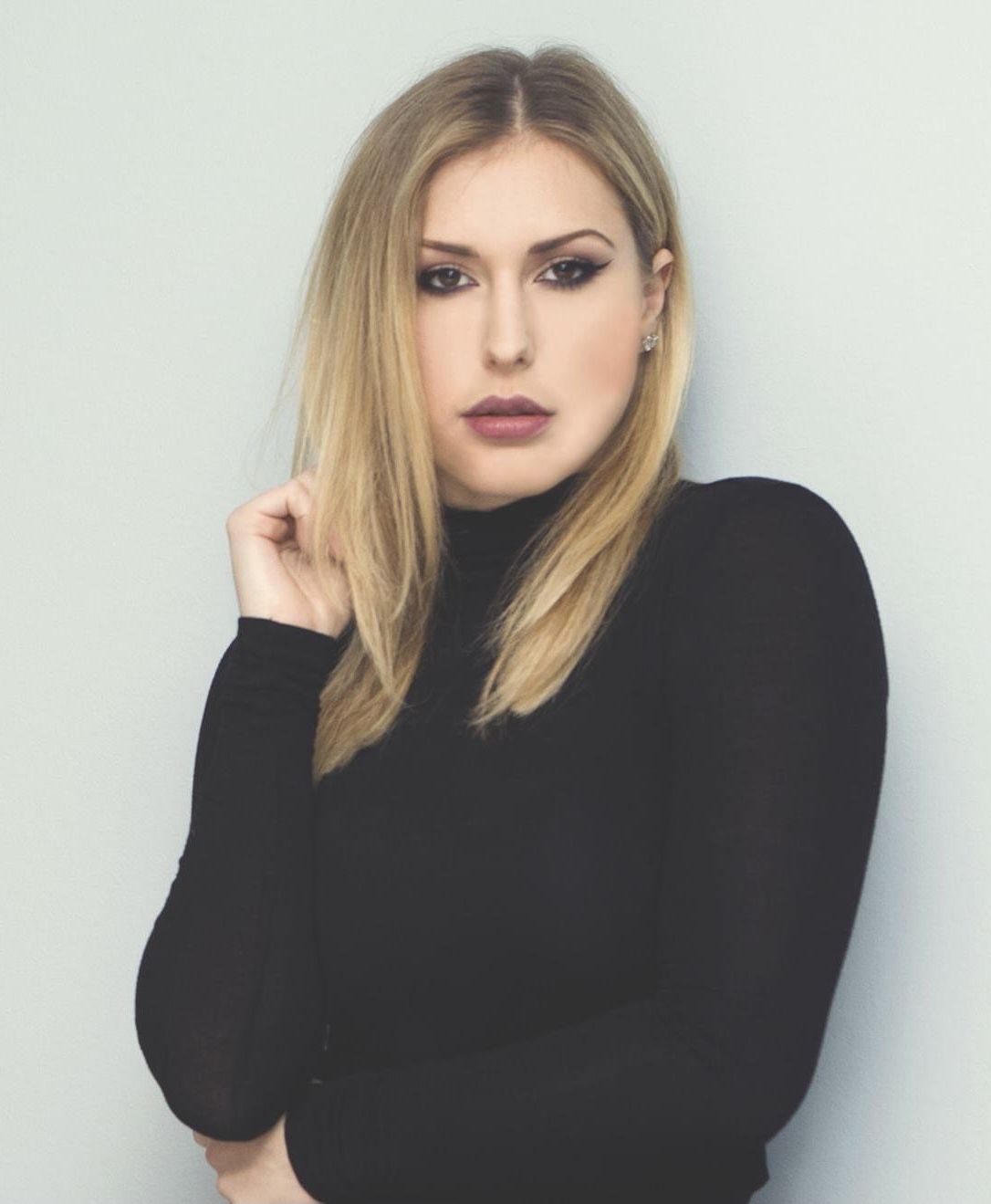 Discover Jennifers unique portfolio on MMG Talent!