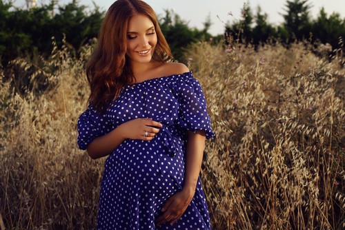 MODELS FOR A MATERNITY WEAR ECOMMERCE SHOOT
