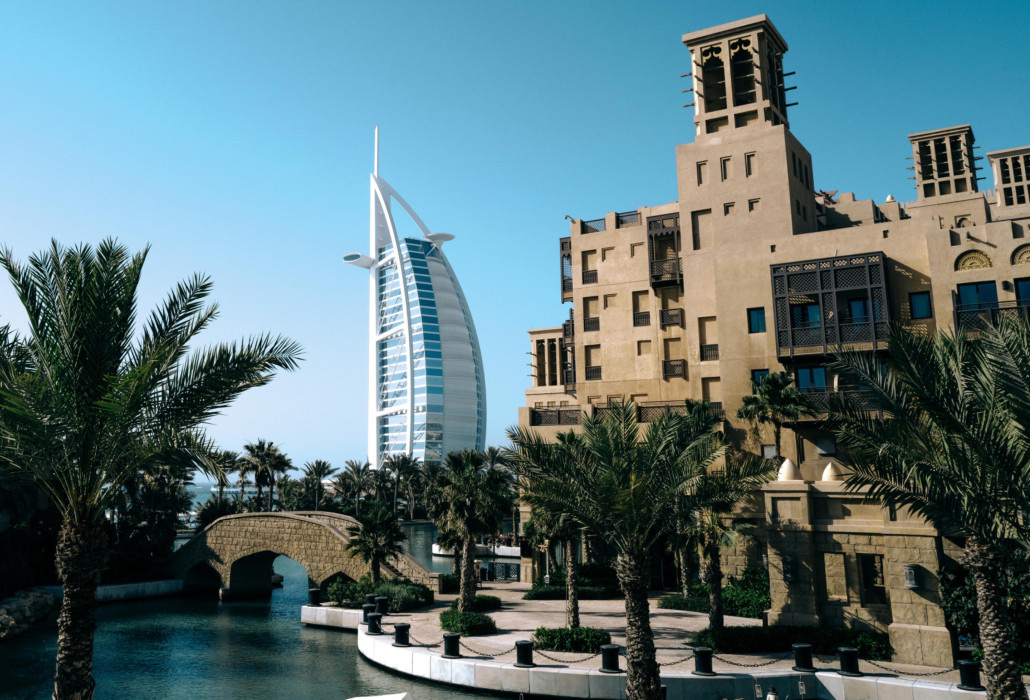 TALENTS FOR A LUXURY RESORT SHOOT